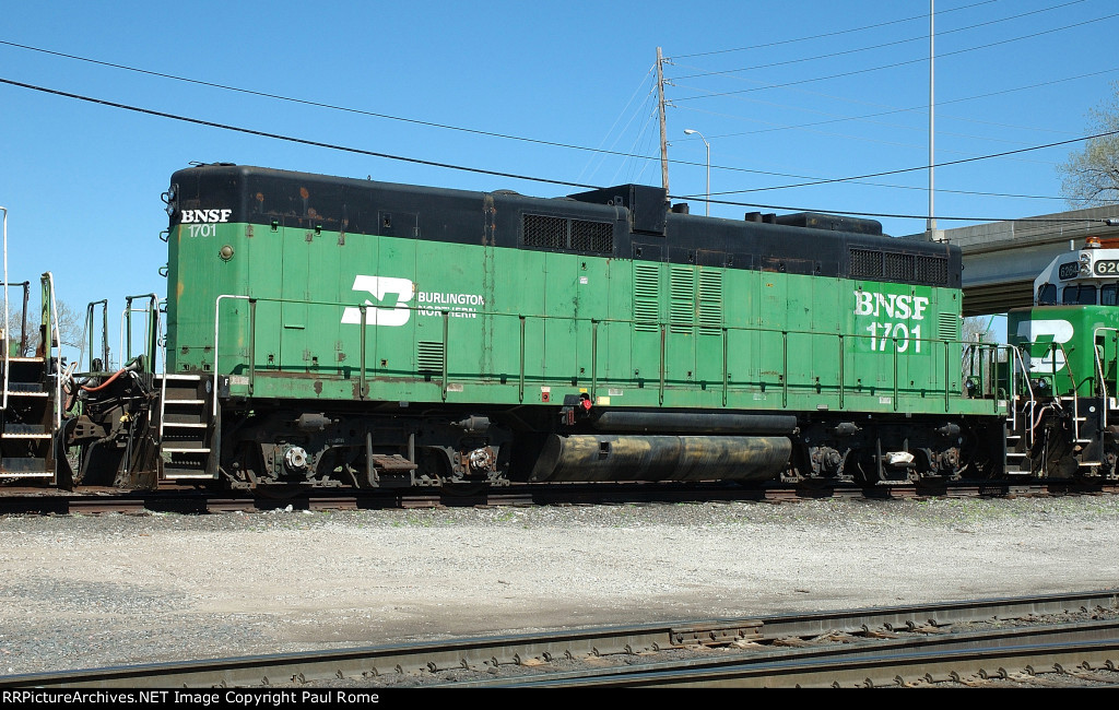 BNSF 1701, EMD GP9B, at BNSF's Argentine Yard